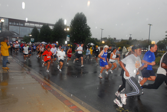 Running through the rain at SNCH 5K | Herald Community Newspapers | www ...