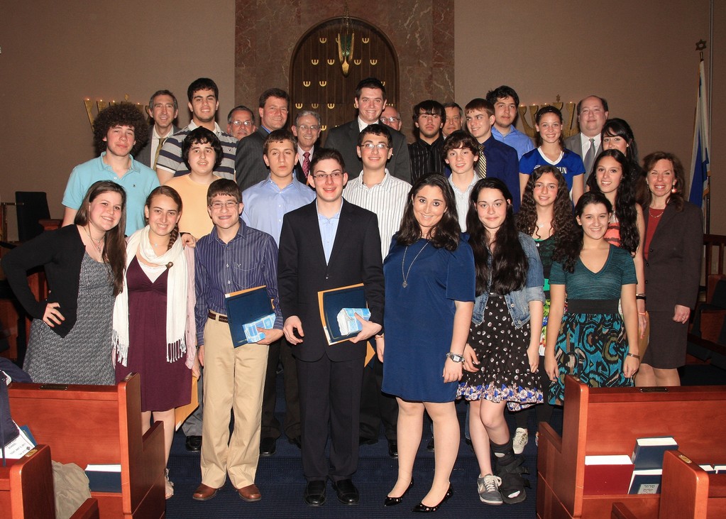 Hebrew high schools celebrate graduation | Herald Community Newspapers ...