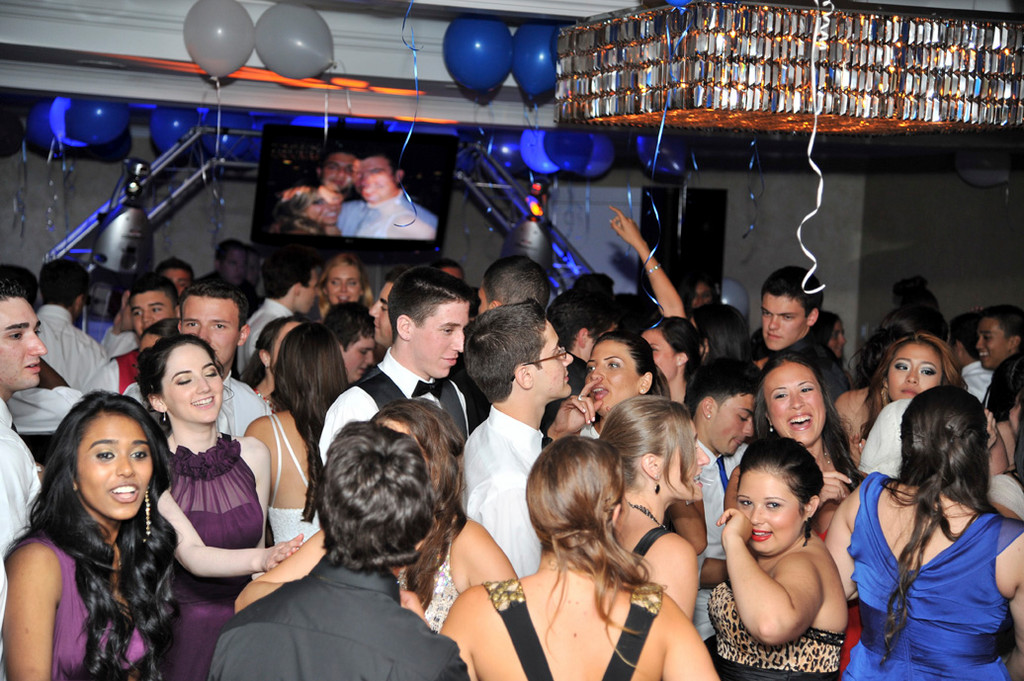 Macy Estate hosts Hewlett’s pre-prom party | Herald Community ...