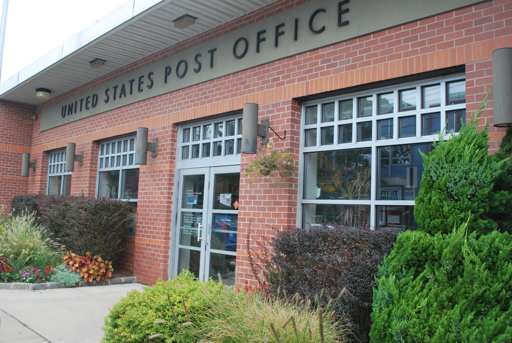 USPS plan irks residents | Herald Community Newspapers | www.liherald.com