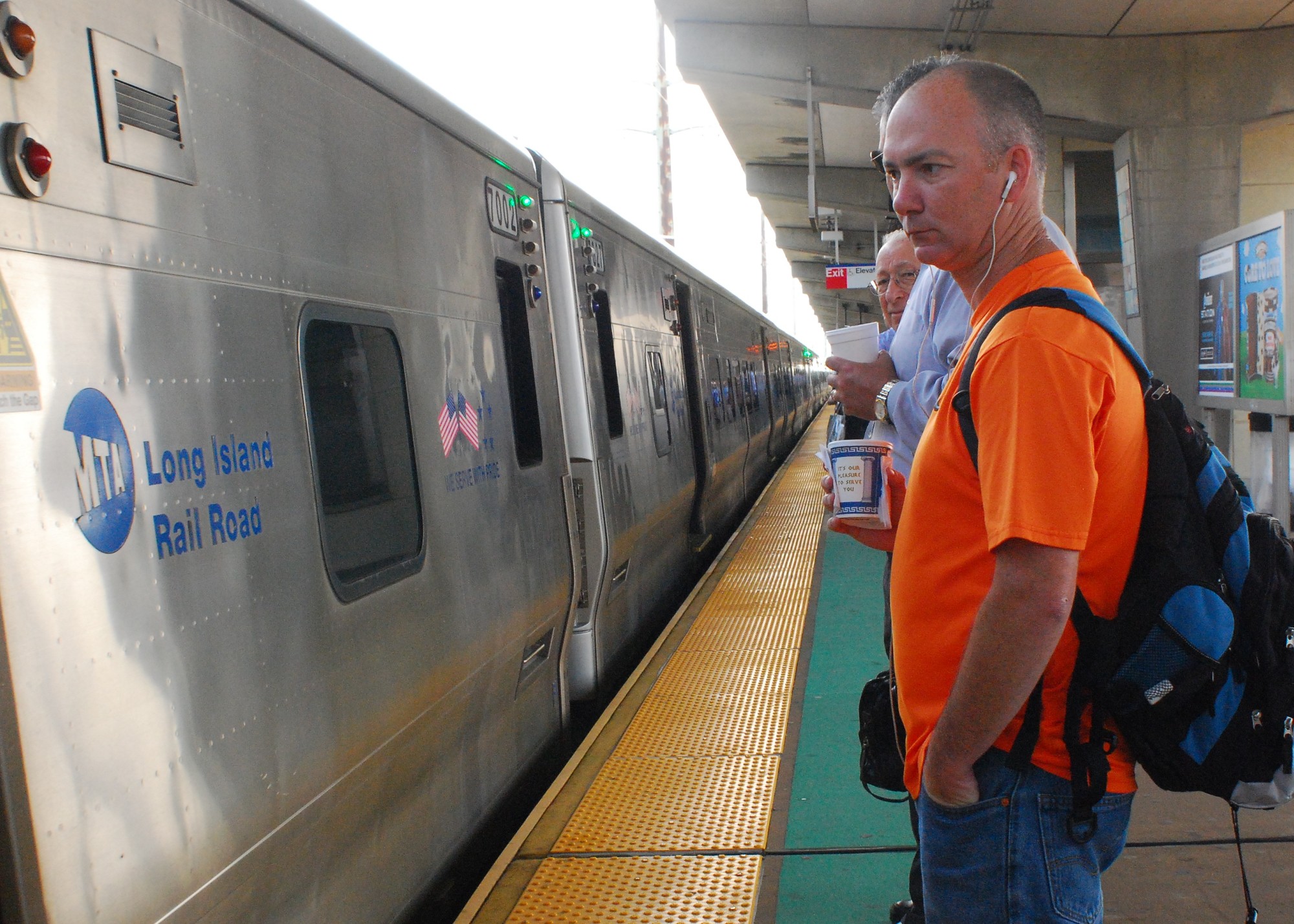 With LIRR strike looming, Bellmore-Merrick commuters are on edge ...