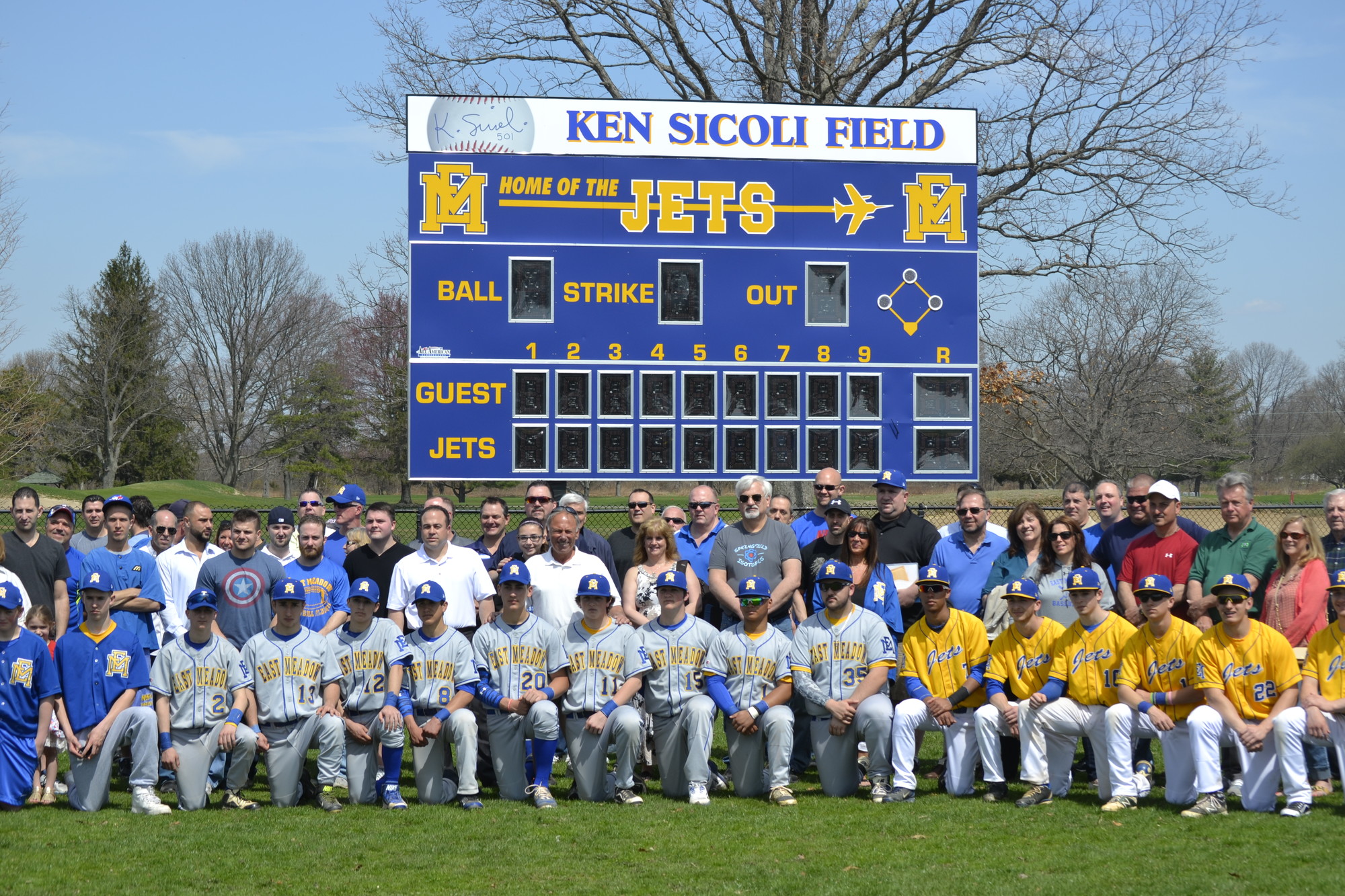 A tribute to their coach | Herald Community Newspapers | www.liherald.com