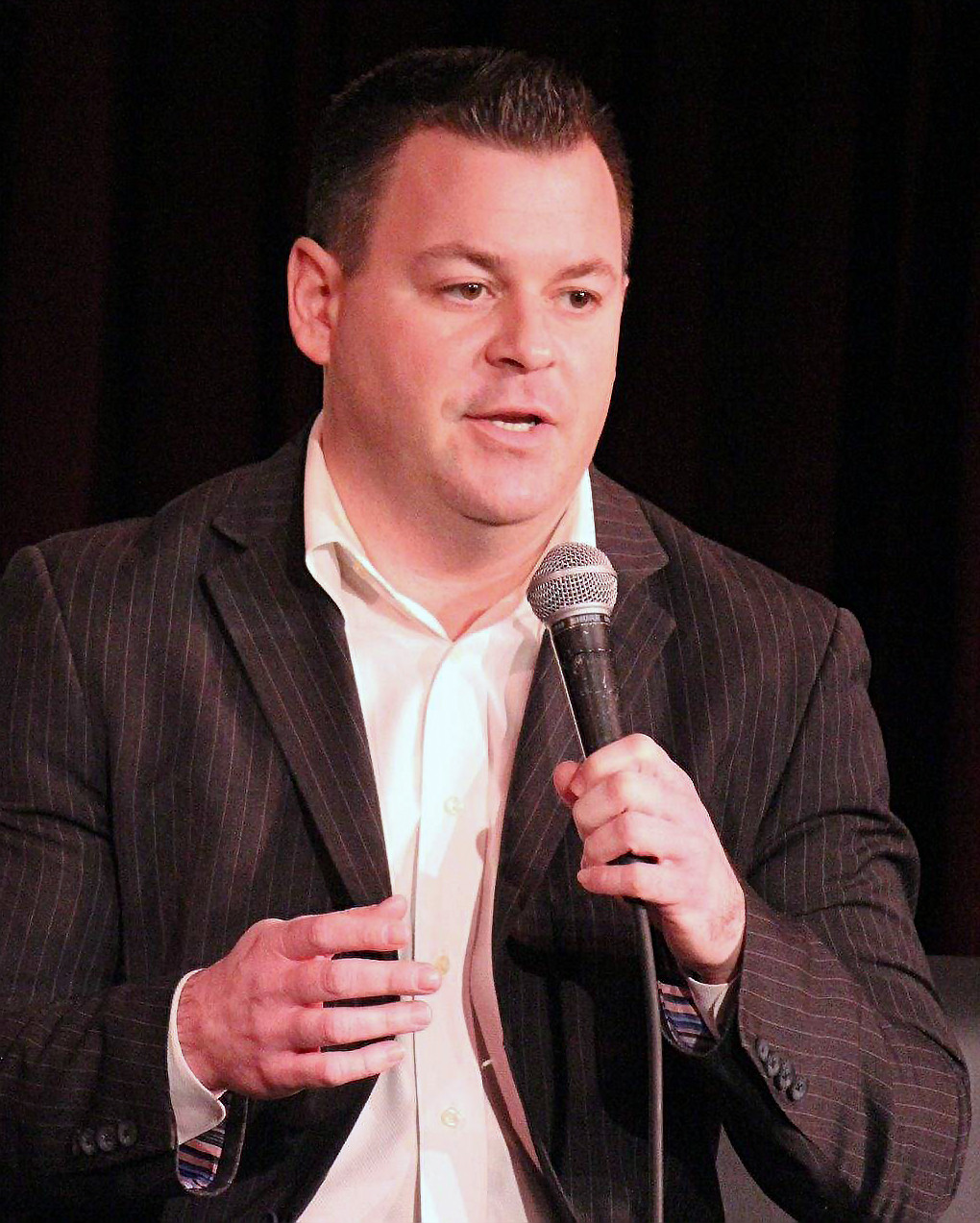 Mepham alum covering World Series | Herald Community Newspapers | www ...