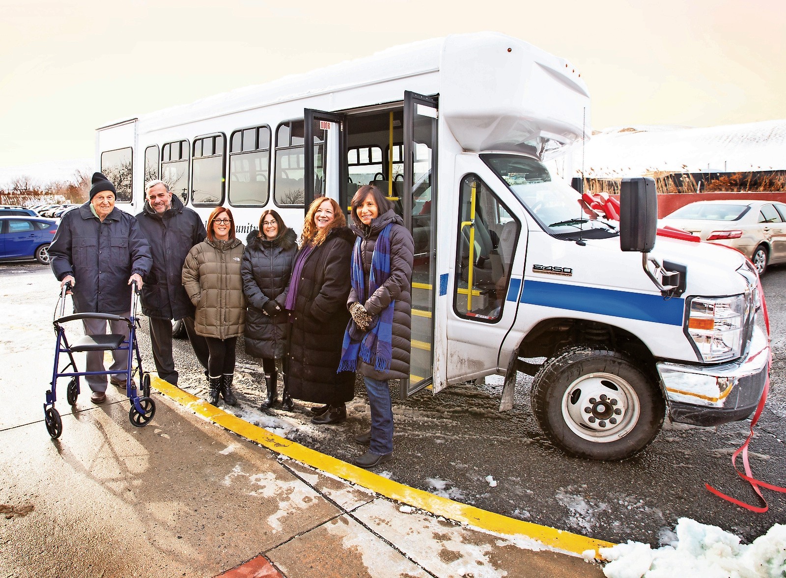 Oceanside's Friedberg JCC unveils new buses | Herald Community ...