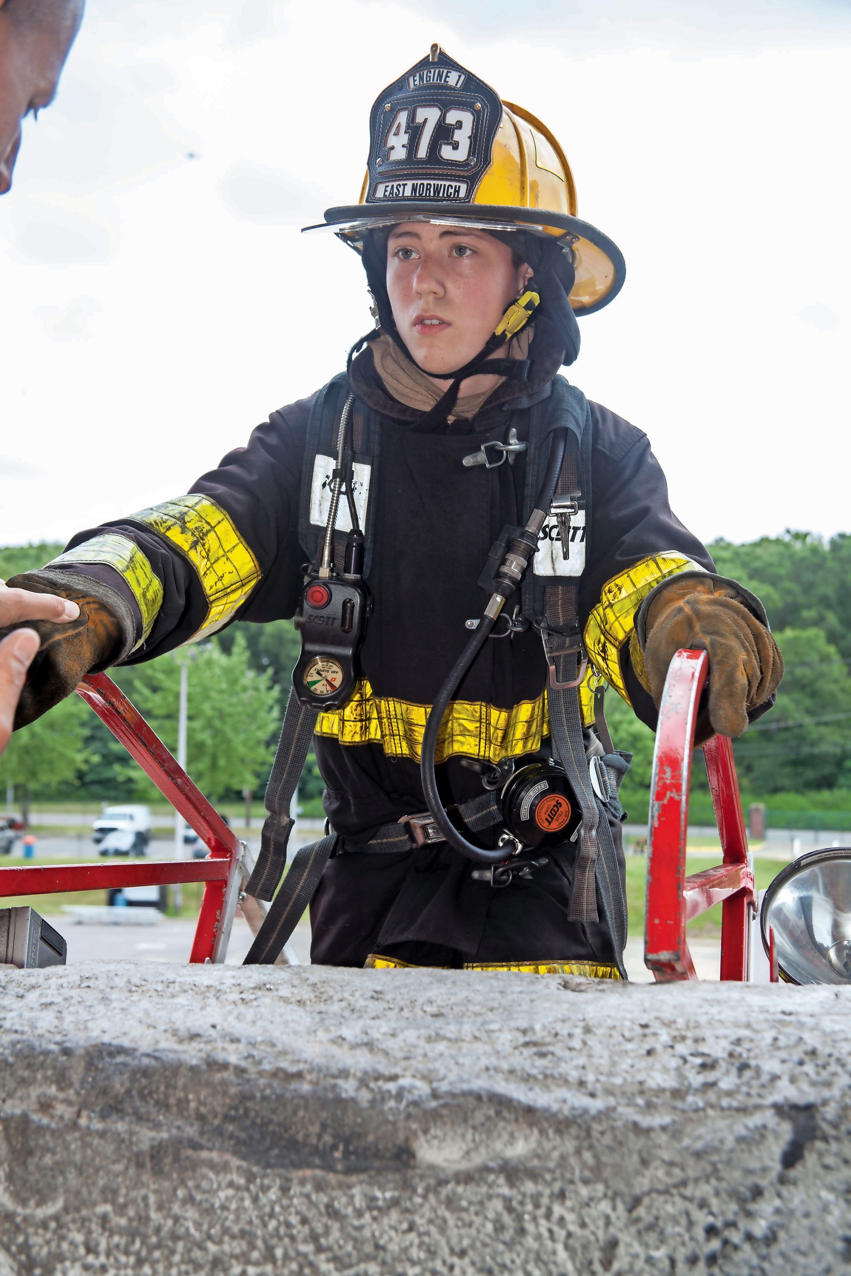 East Norwich teens learn what it’s like to be a firefighter | Herald ...