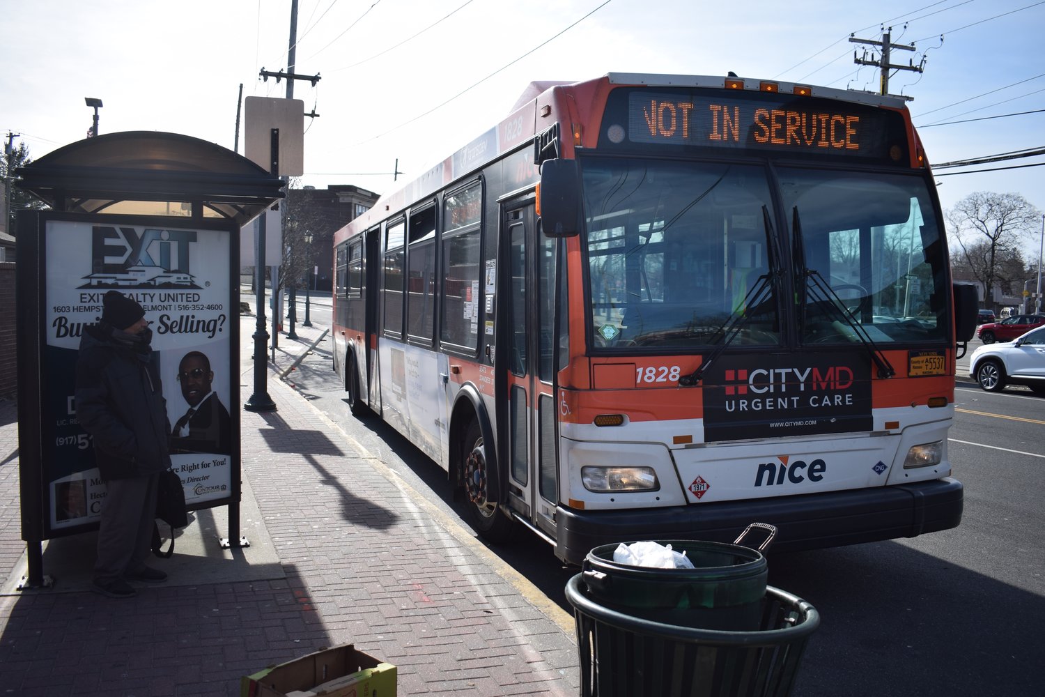 Despite troubled service, commuters rejoice at return of N1 early bus ...