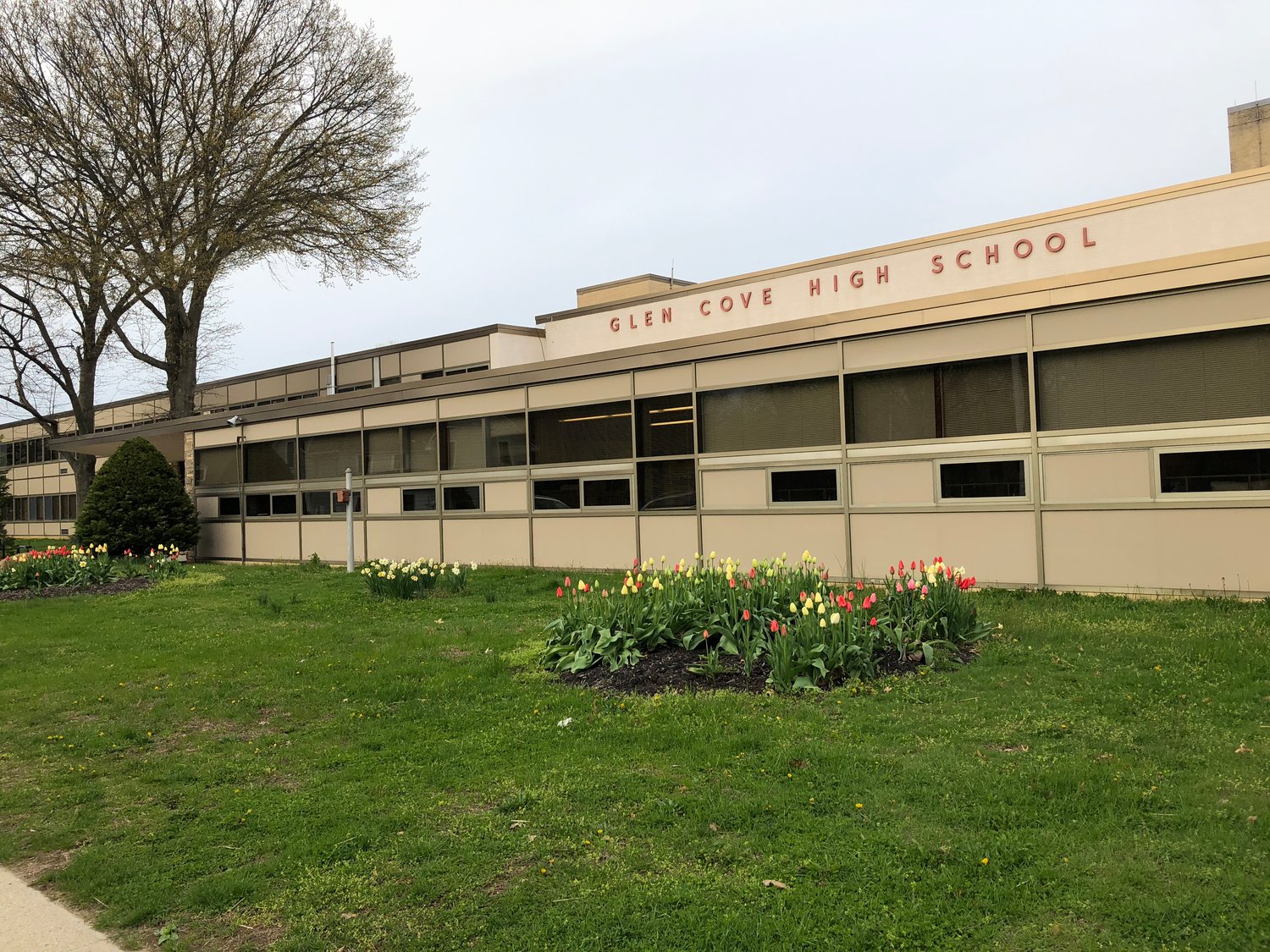 Glen Cove High School considering nine-period day | Herald Community ...