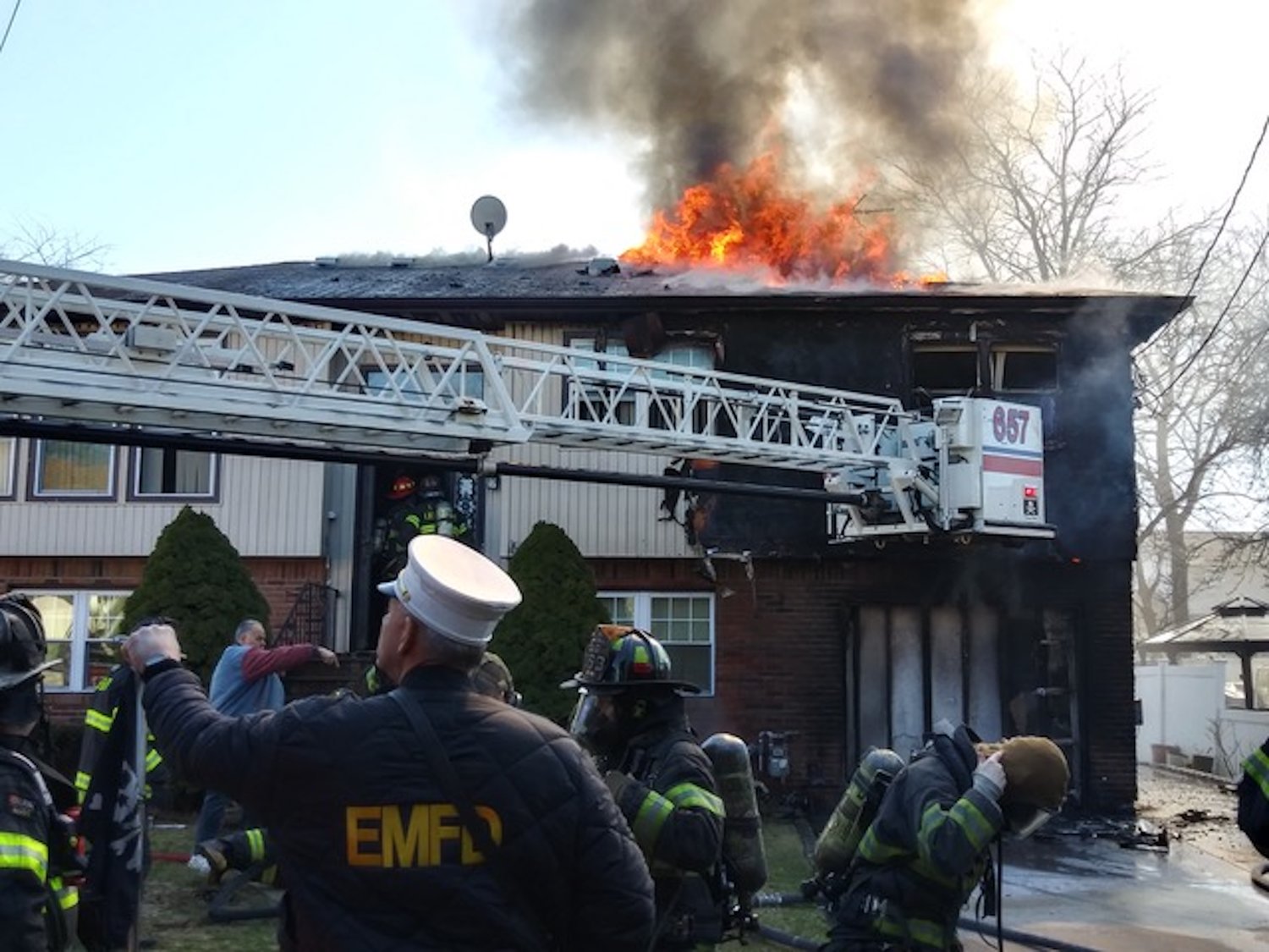 Departments respond to fire on Frisch Place in North Bellmore | Herald ...