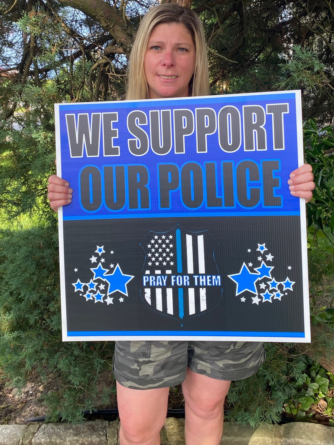Pro-police signs pop up in Bellmore-Merrick, surrounding areas | Herald ...