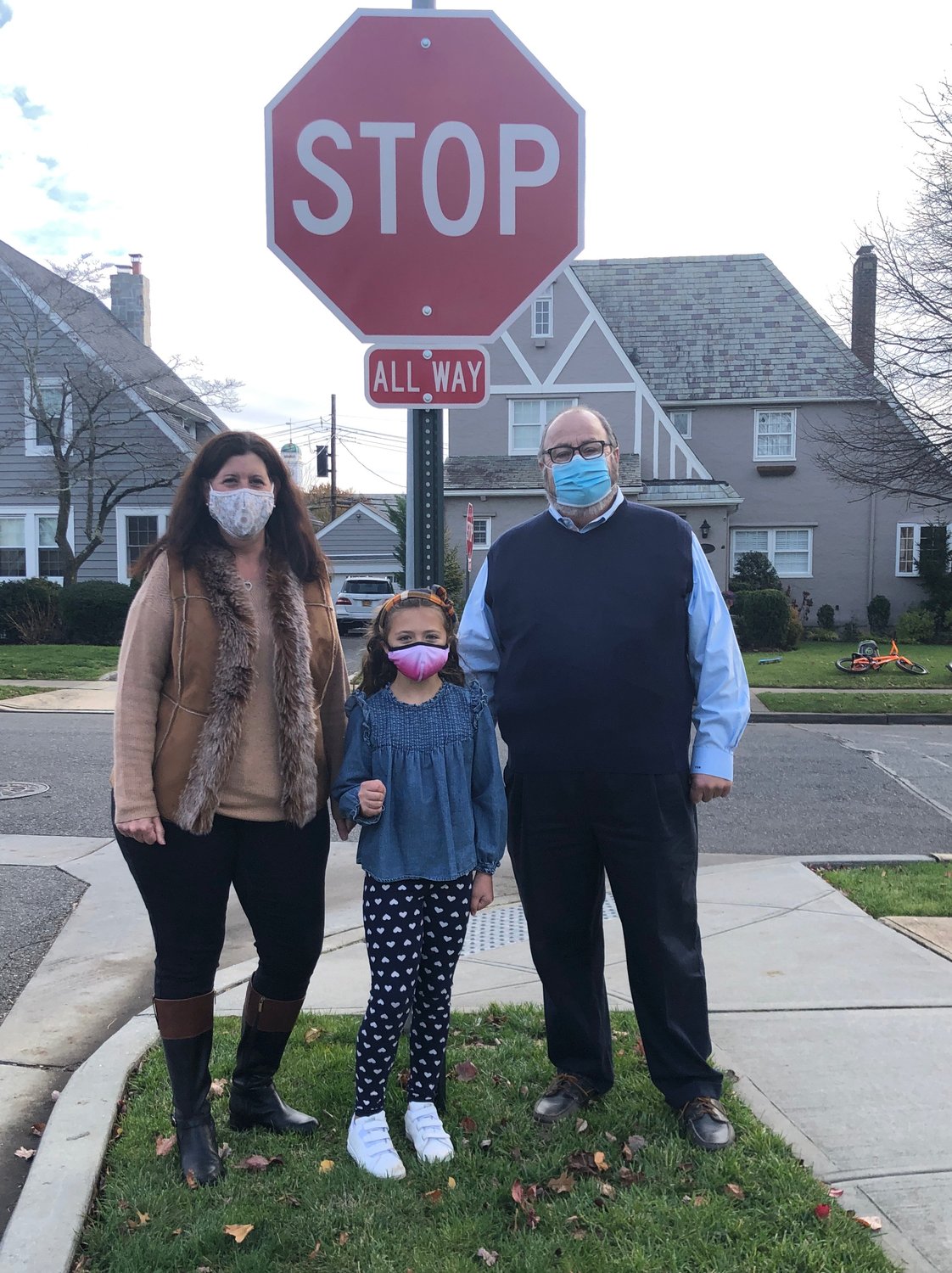 Third-grader catalyst for new stop sign | Herald Community Newspapers ...