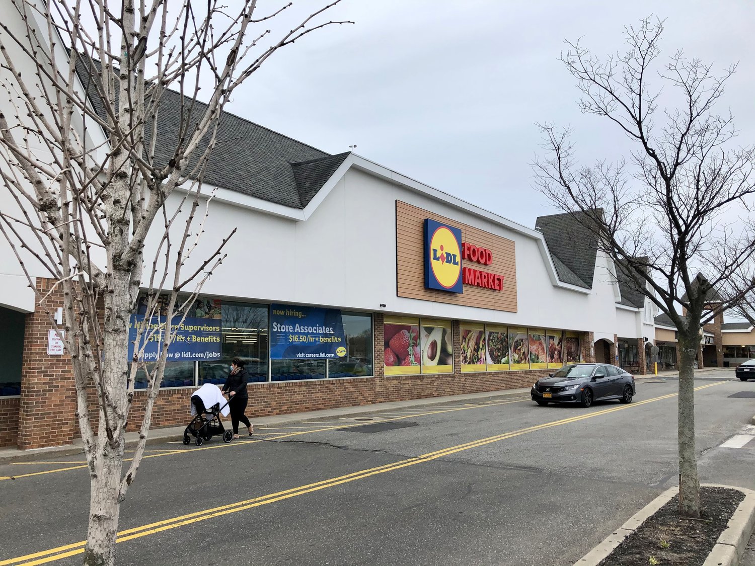 Lidl opens location in Merrick | Herald Community Newspapers | www ...