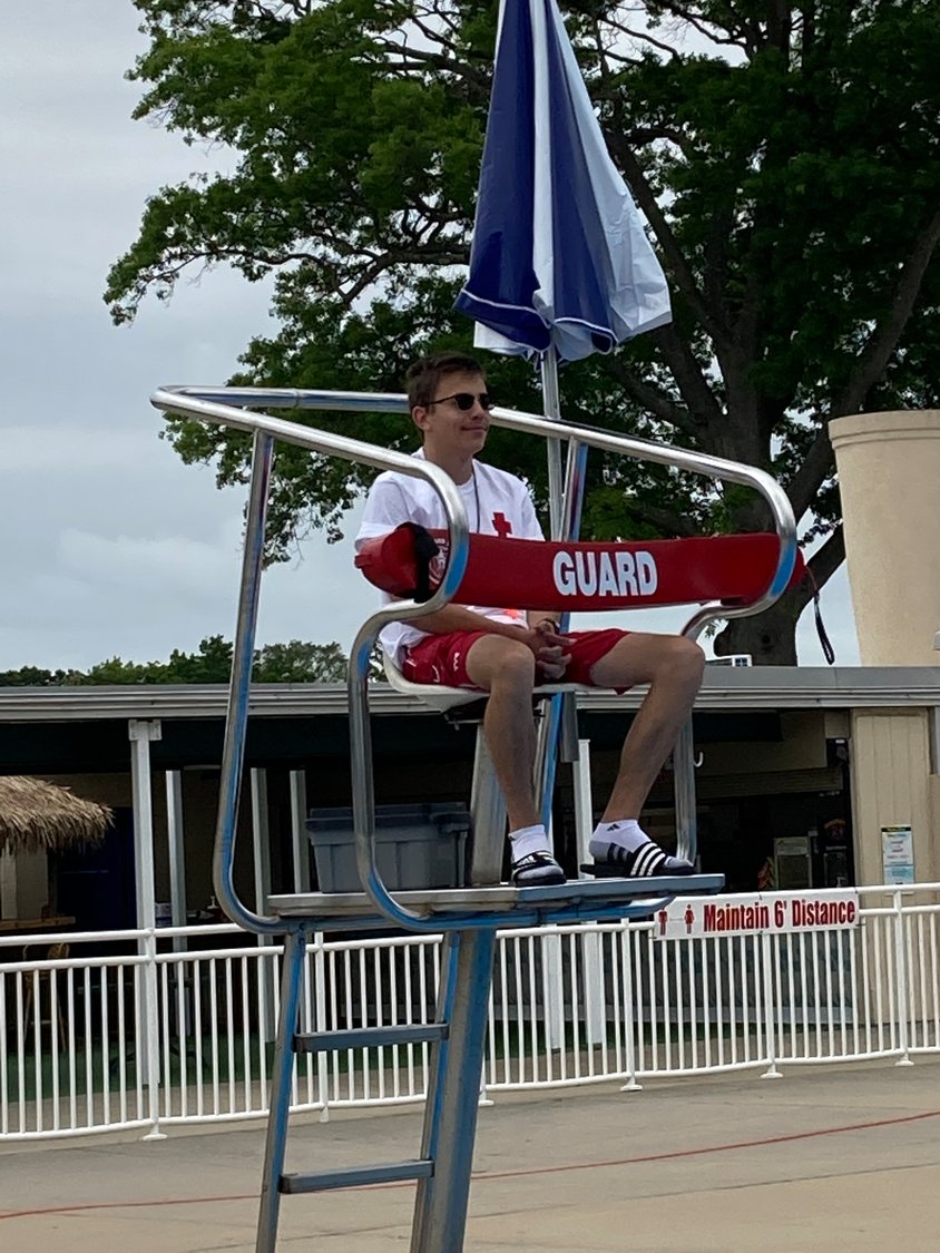 Valley Stream pool opens with a splash | Herald Community Newspapers ...