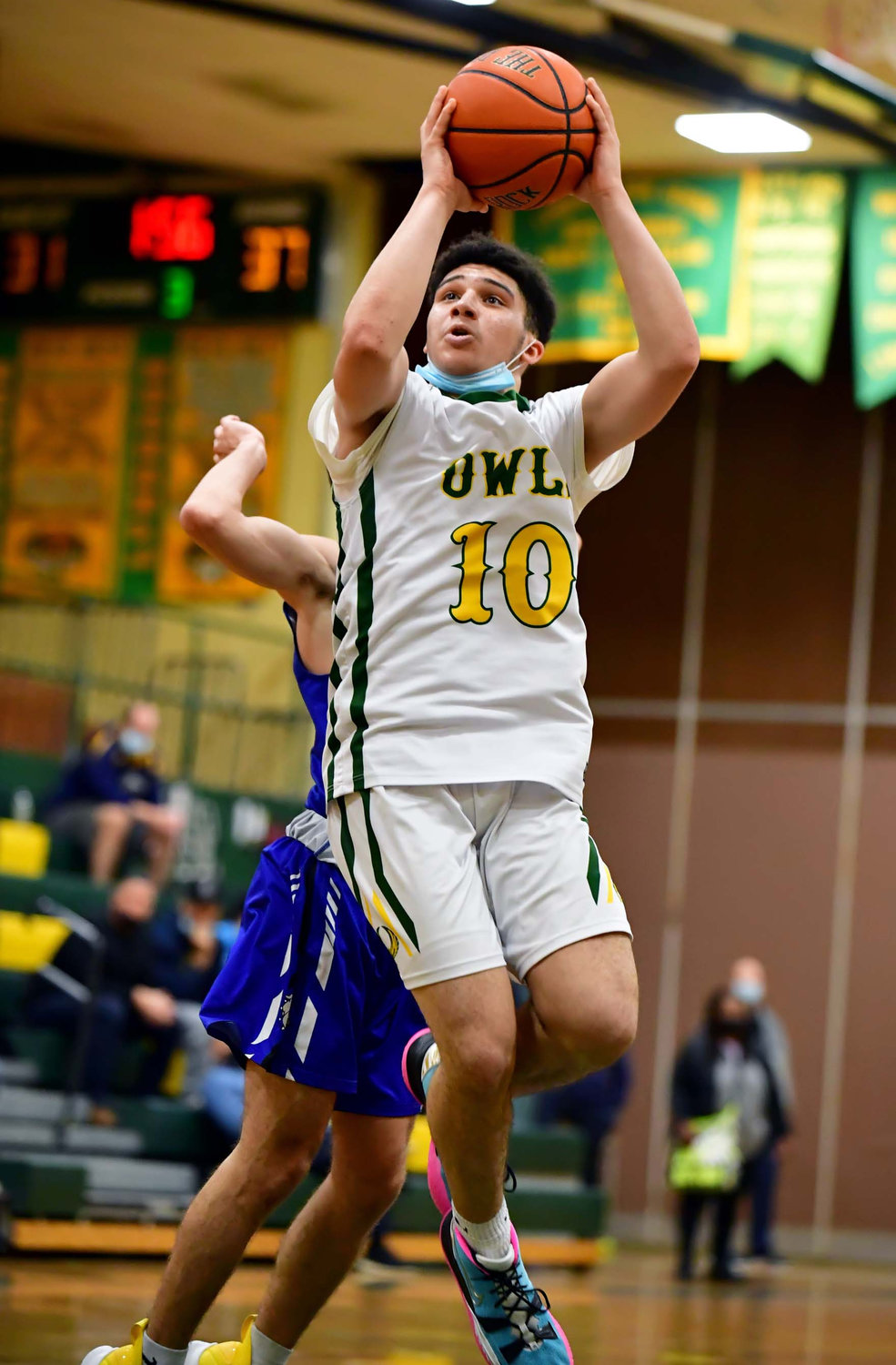 Lynbrook battles for top spot | Herald Community Newspapers | www ...