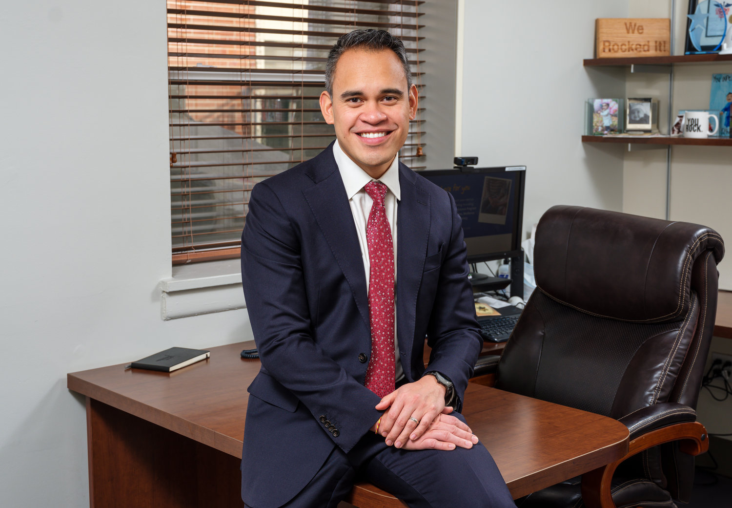 LIJ Valley Stream hospital welcomes new chief | Herald Community ...