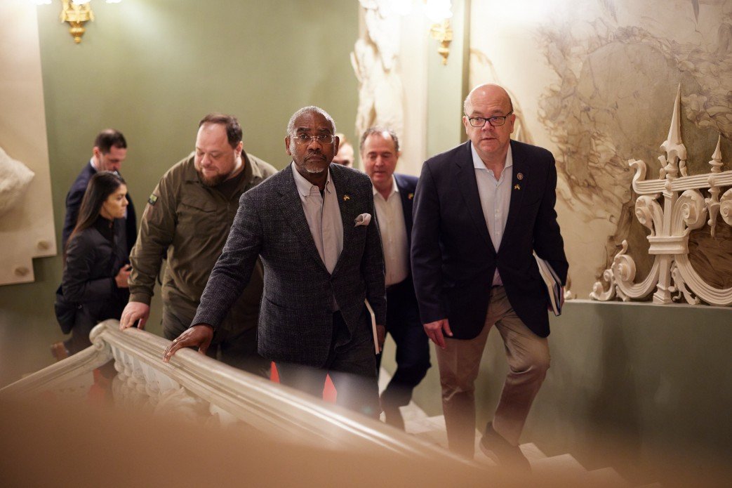 Congressman Gregory Meeks visits Ukraine, Poland | Herald Community ...
