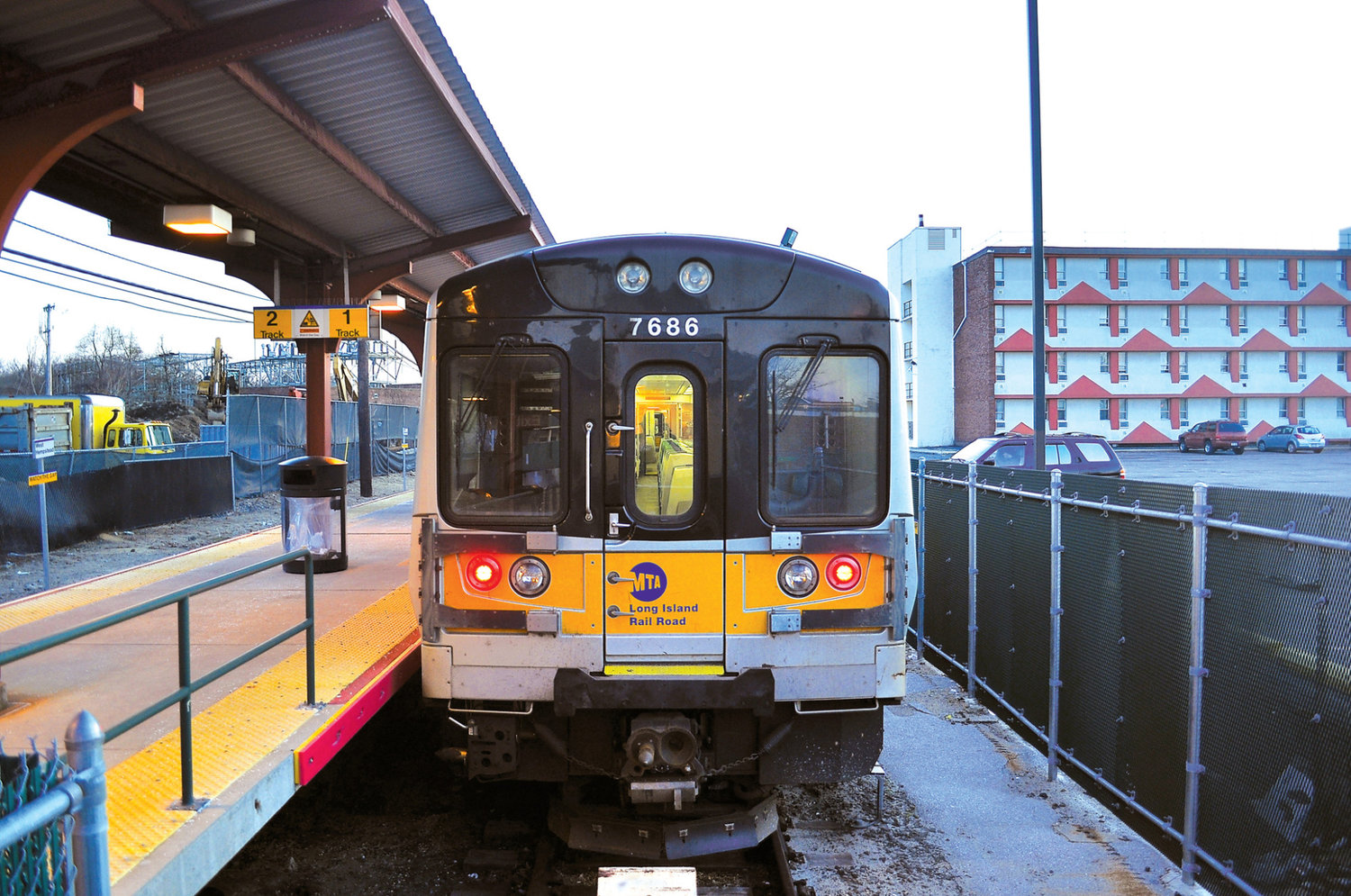Riders ask about LIRR’s Grand Central plan | Herald Community ...
