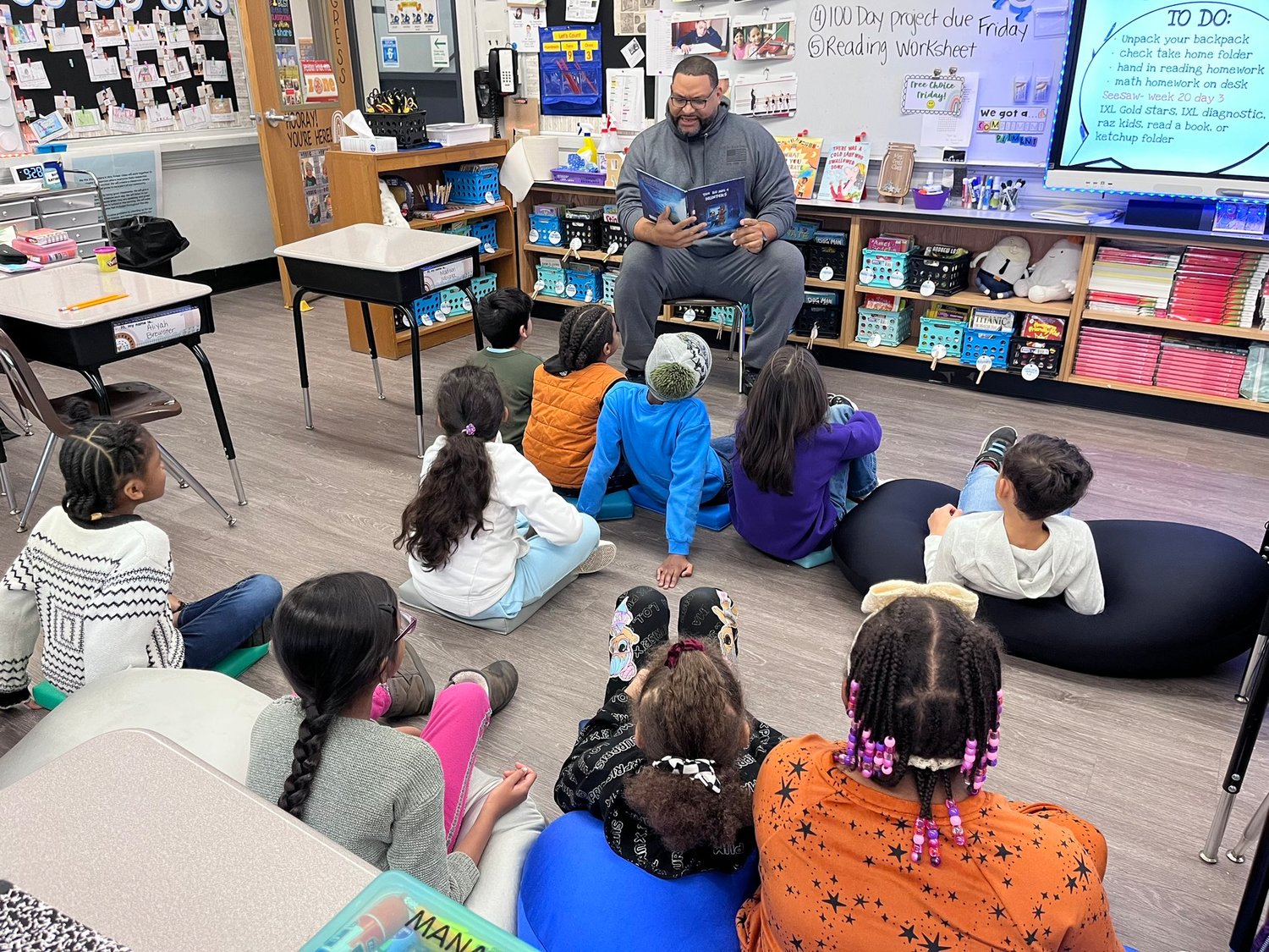 At Valley Stream District 13, students salute World Read Aloud Day ...