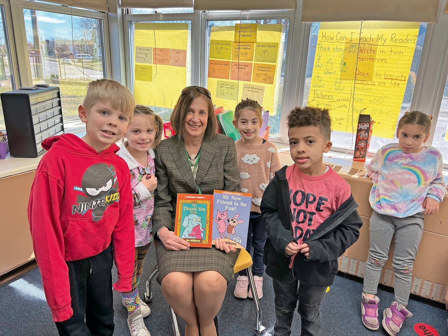 Lynbrook elementary school students celebrate reading | Herald ...