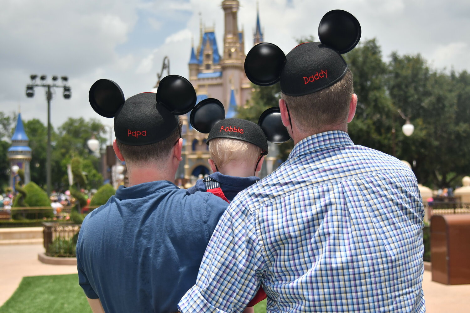 Don’t wait! Buy one, get one free vacation with Magical Dad Vacations ...