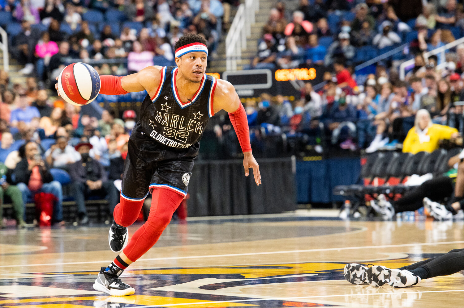 Antics on the court with the Harlem Globetrotters: Rivers says he's ...