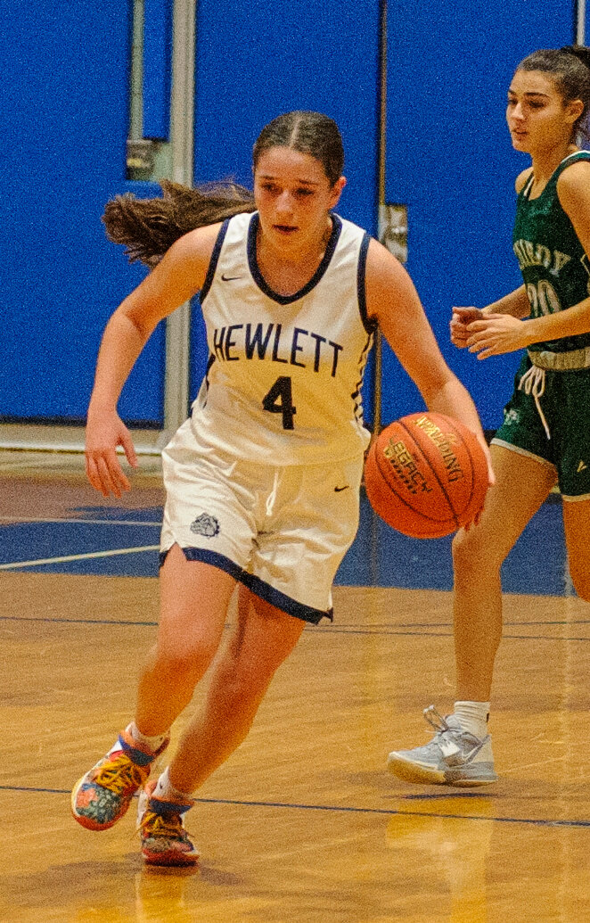 Hewlett splits first 10 games | Herald Community Newspapers | www ...