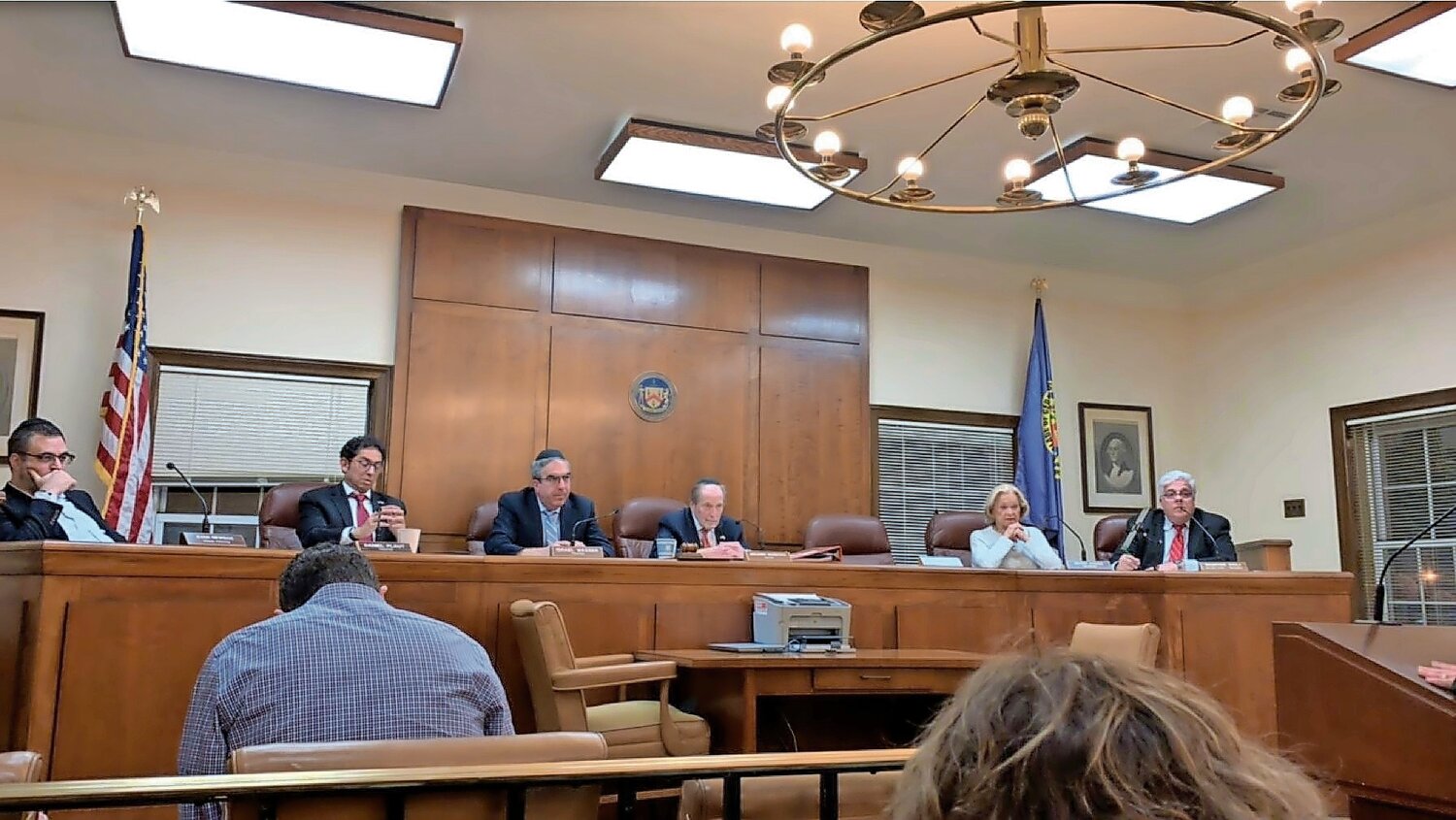 Lawrence schools seawall idea raises ire of Cedarhurst residents ...