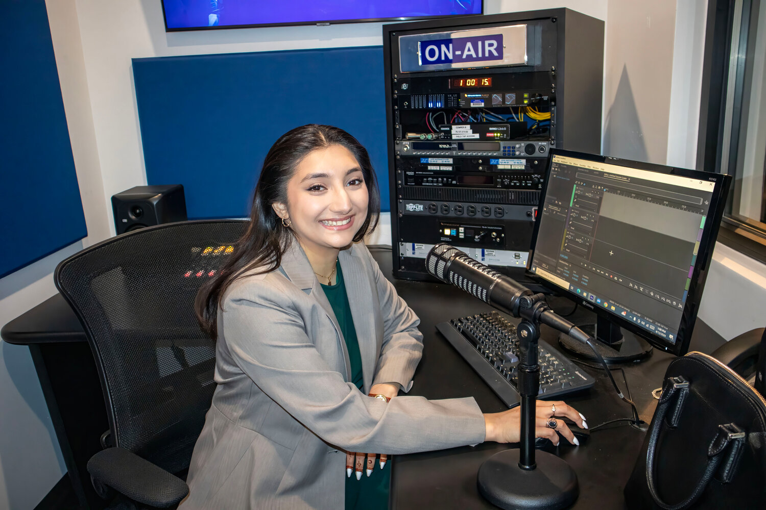 This young Valley Stream journalist to watch wins second Gracie Award ...