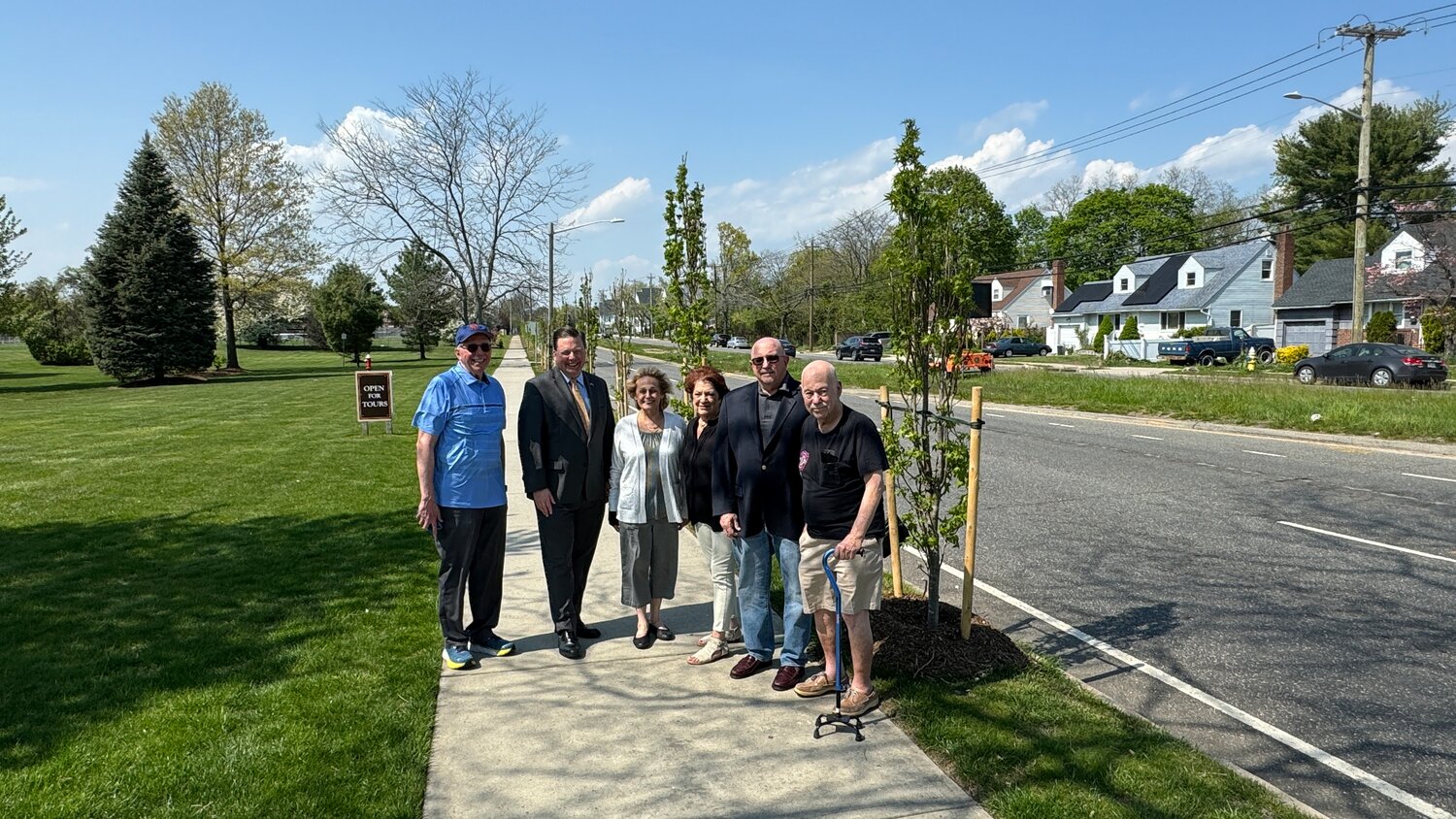 In East Meadow, ‘replacement’ trees planted on Merrick Avenue | Herald ...