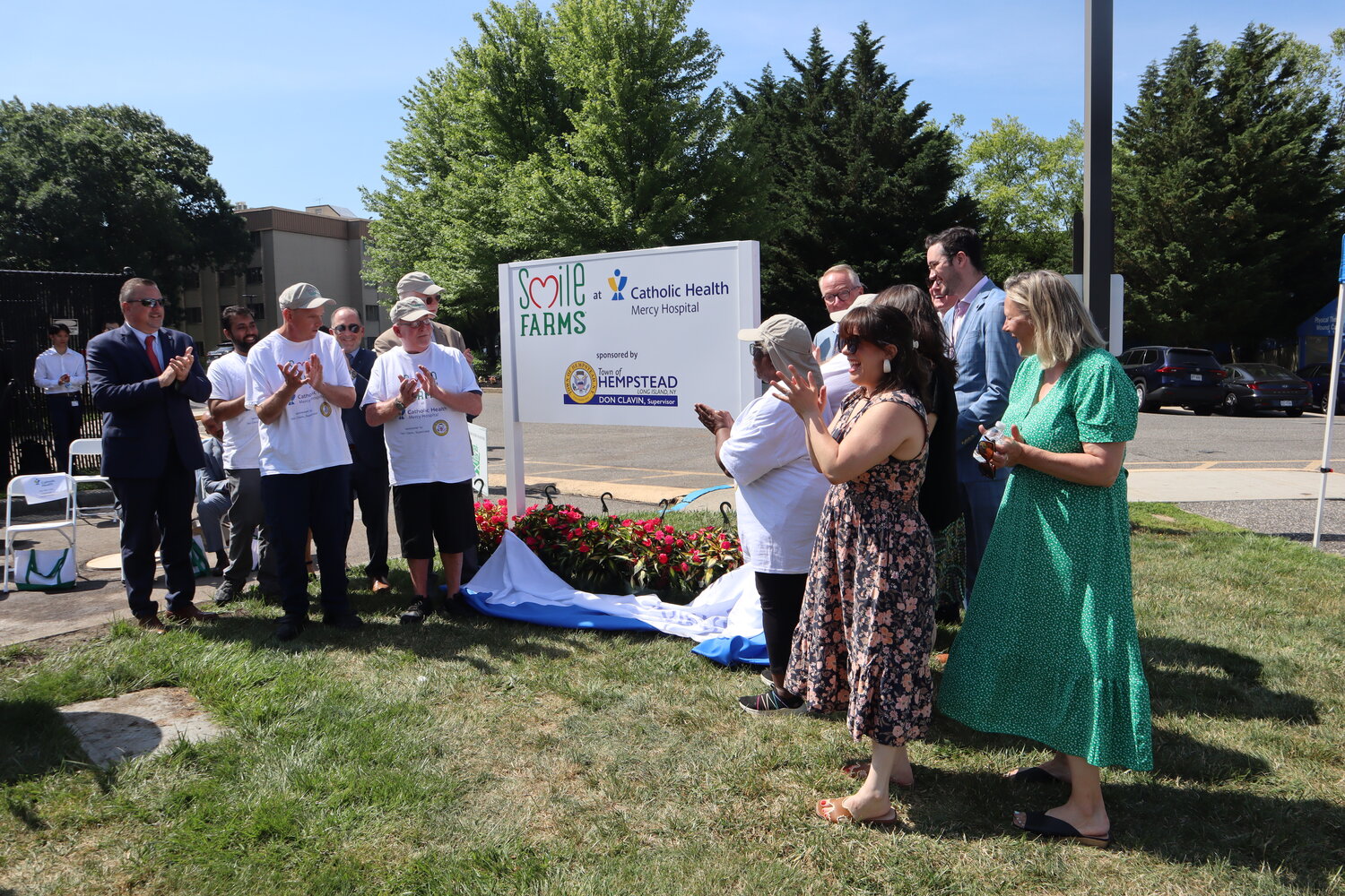 Catholic Health and Smile Farms open new garden at Mercy Hospital ...