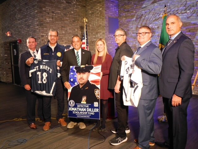 Scholarship fund honors fallen NYPD Detective Jonathan Diller in ...