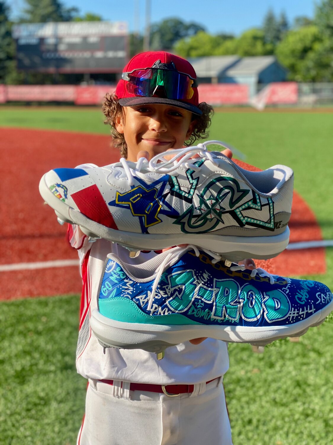 Valley Stream's Evan Taveras turns custom shoe art into business with ...