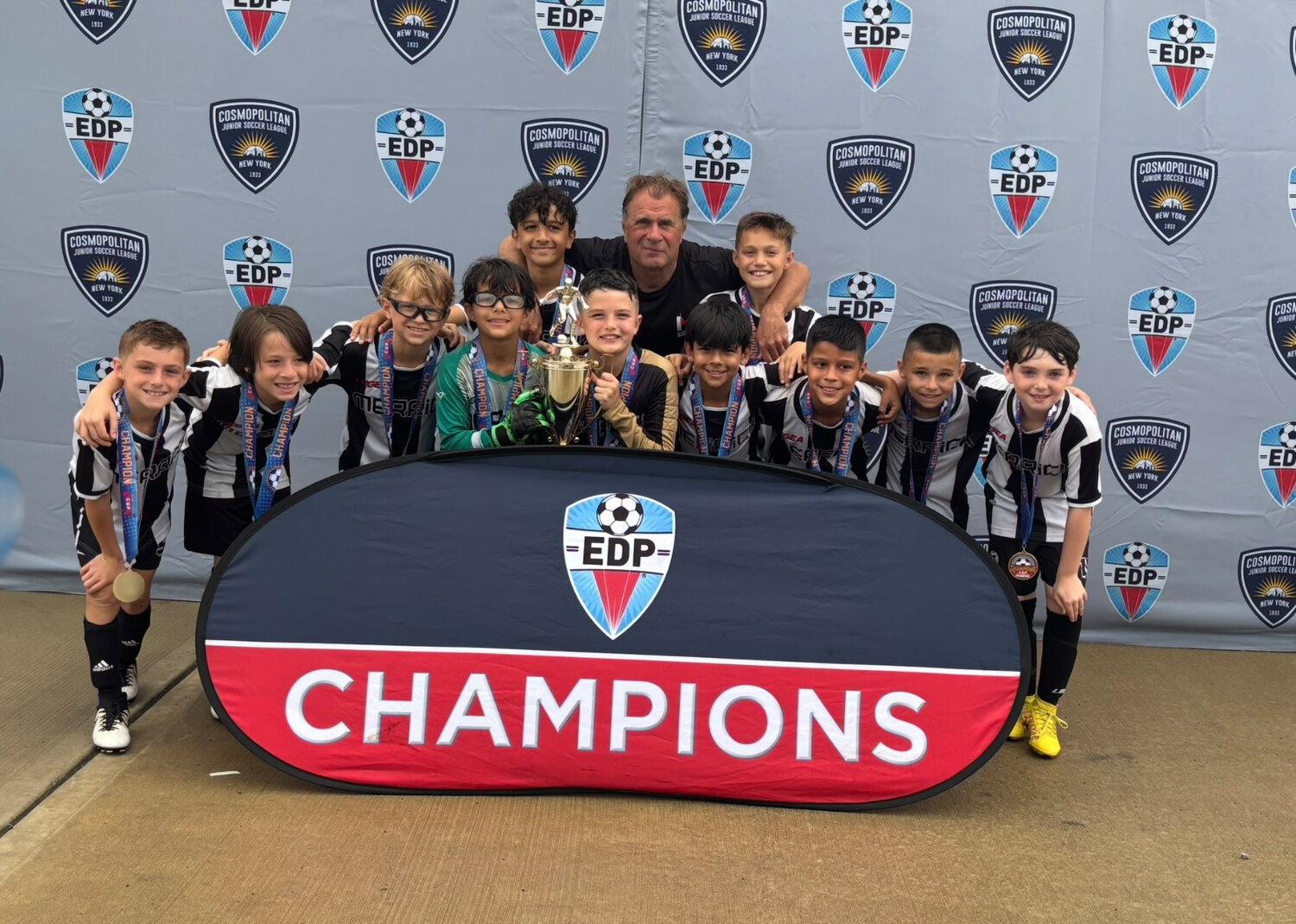Sharks youth soccer team feasts on opponents | Herald Community ...